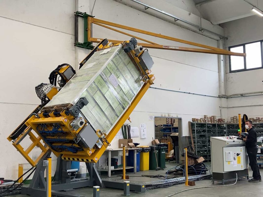 Pallet Rotator for Safe Pallet Exchanging