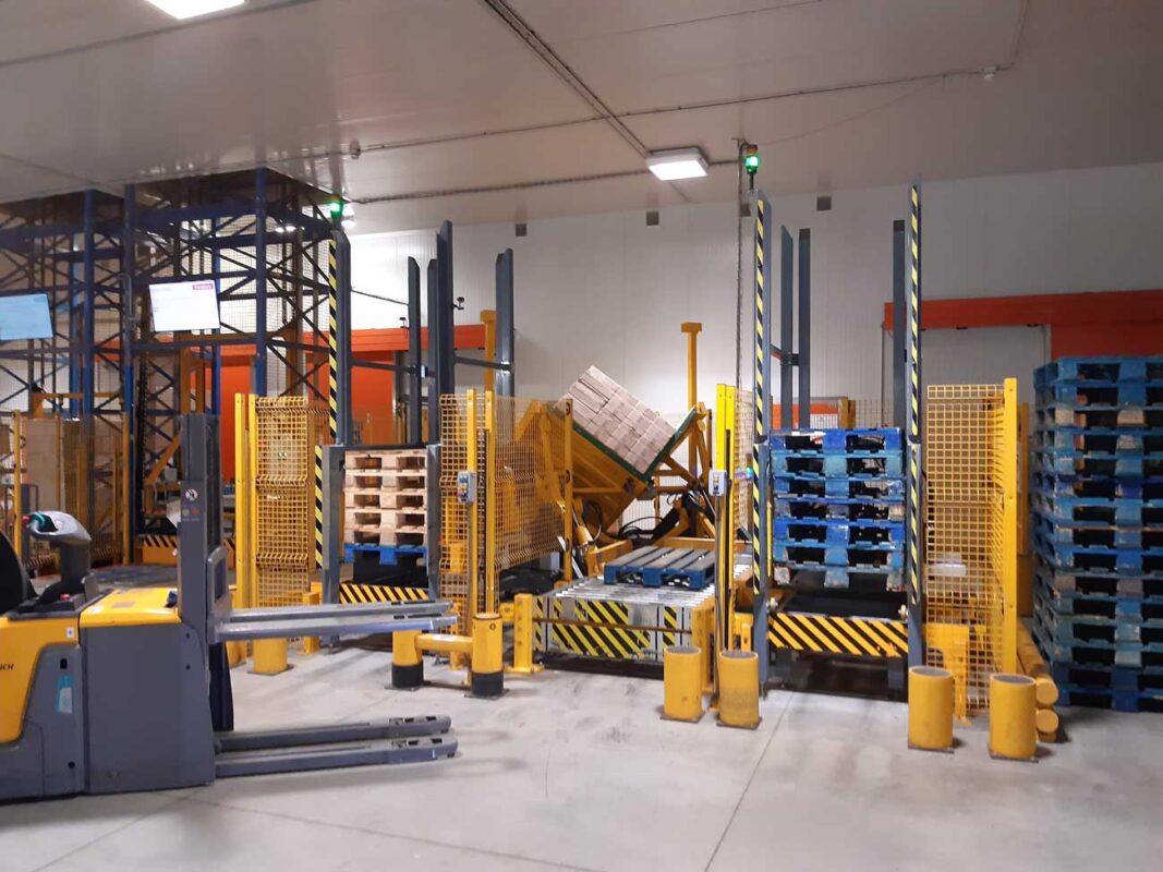 Pallet Exchanger System | V Shape Minilogy