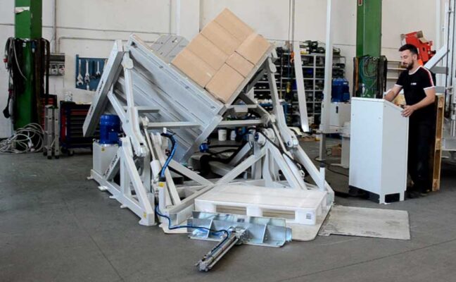 The 120 Pallet Tipper V-Shape for Efficient Pallet Handling